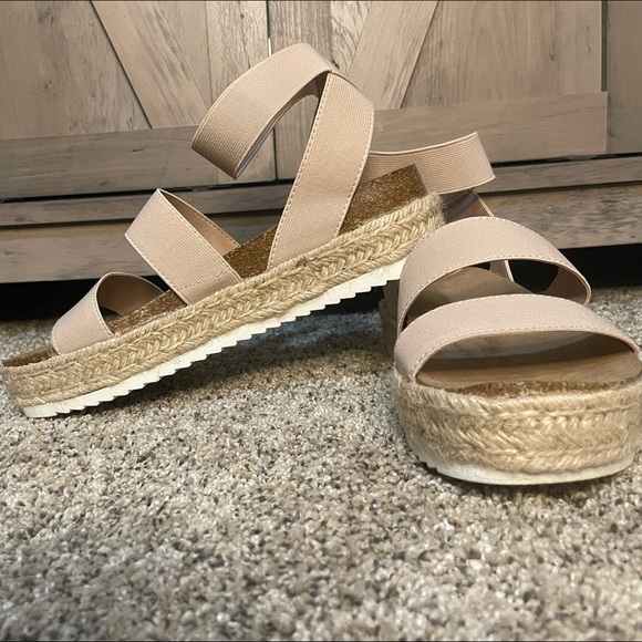 Francesca's Collections | Shoes | Beige Platform Sandals | Poshmark